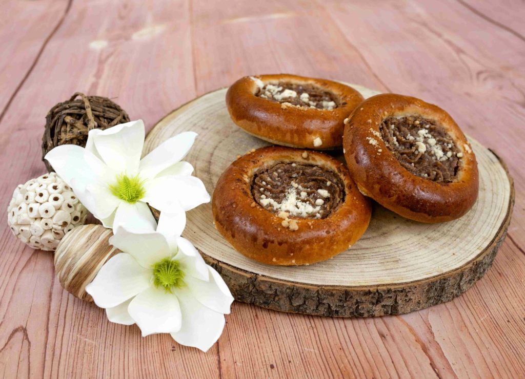 Tlačený koláč s ořechovou náplní 140g | Barunka